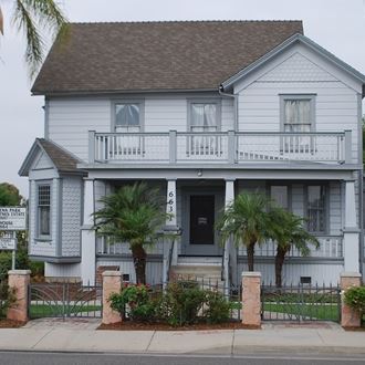 HISTORIC DISTRICT TOURS