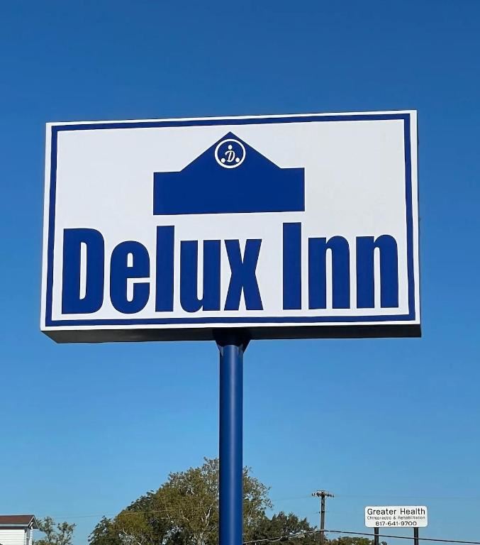 Delux Inn