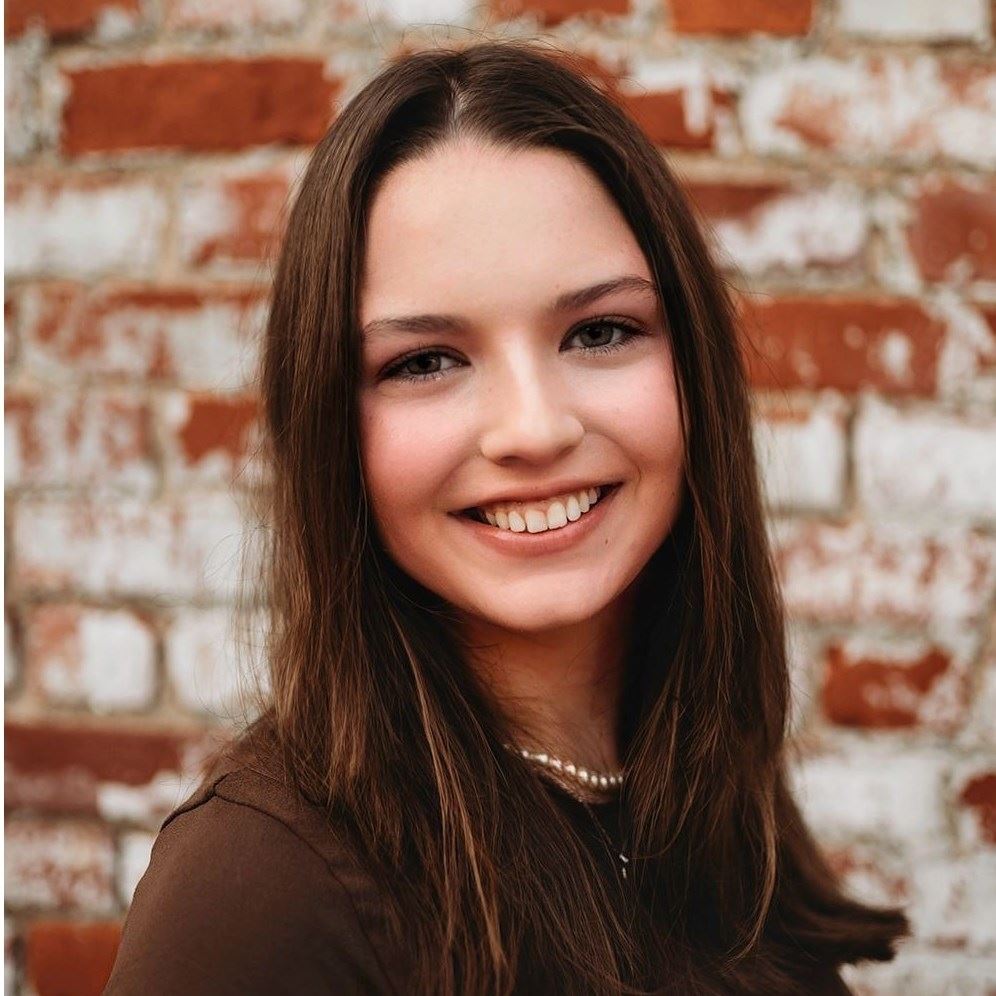 Elizabeth Clapp's Instagram, Twitter & Facebook on IDCrawl