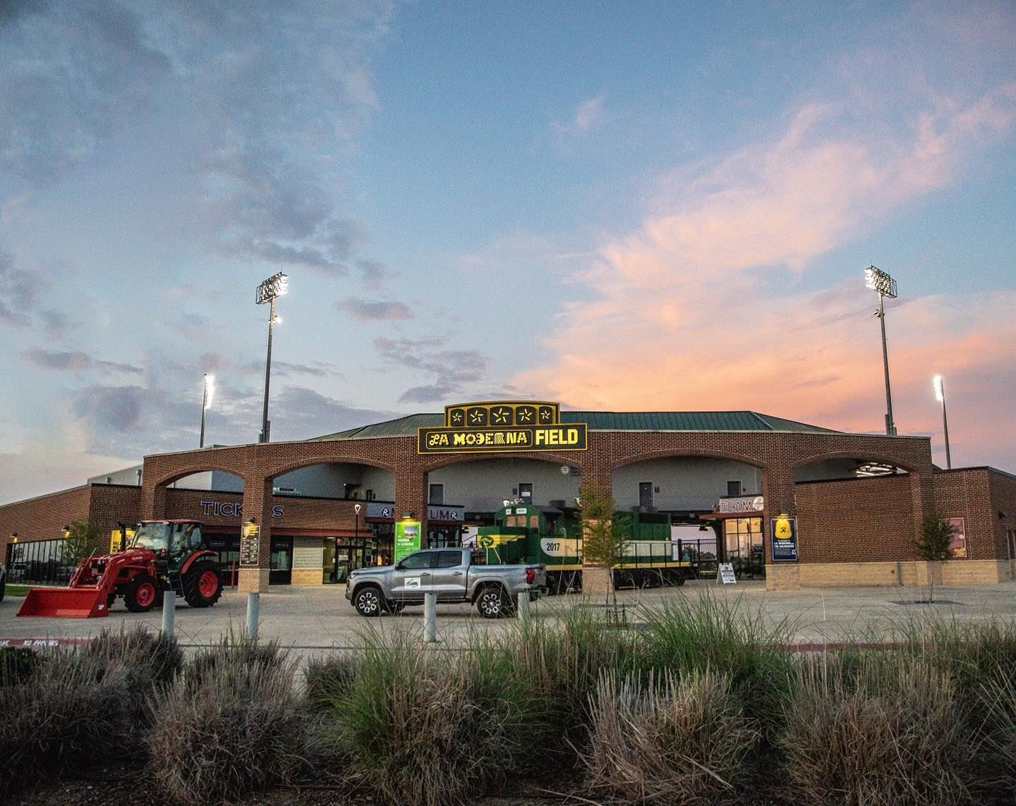 La Moderna Field Cleburne Railroaders