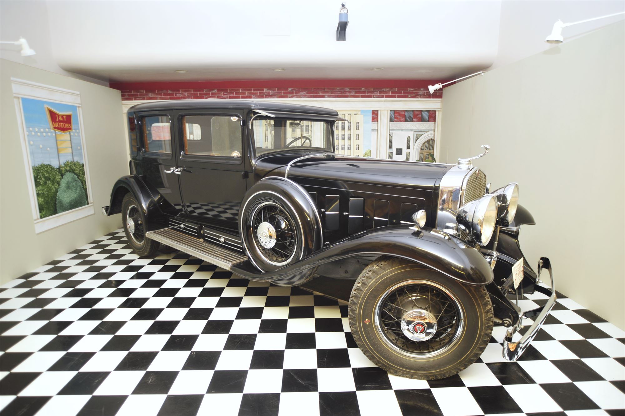 Collections & Exhibitions