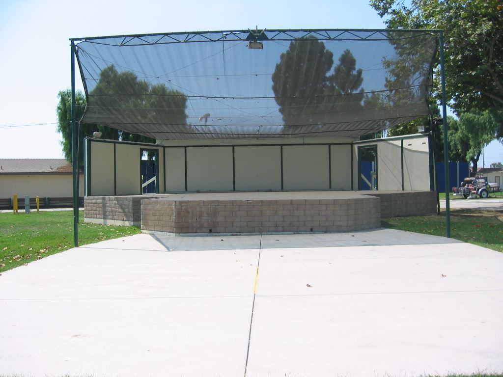 Outdoor Stage & Grass Areas