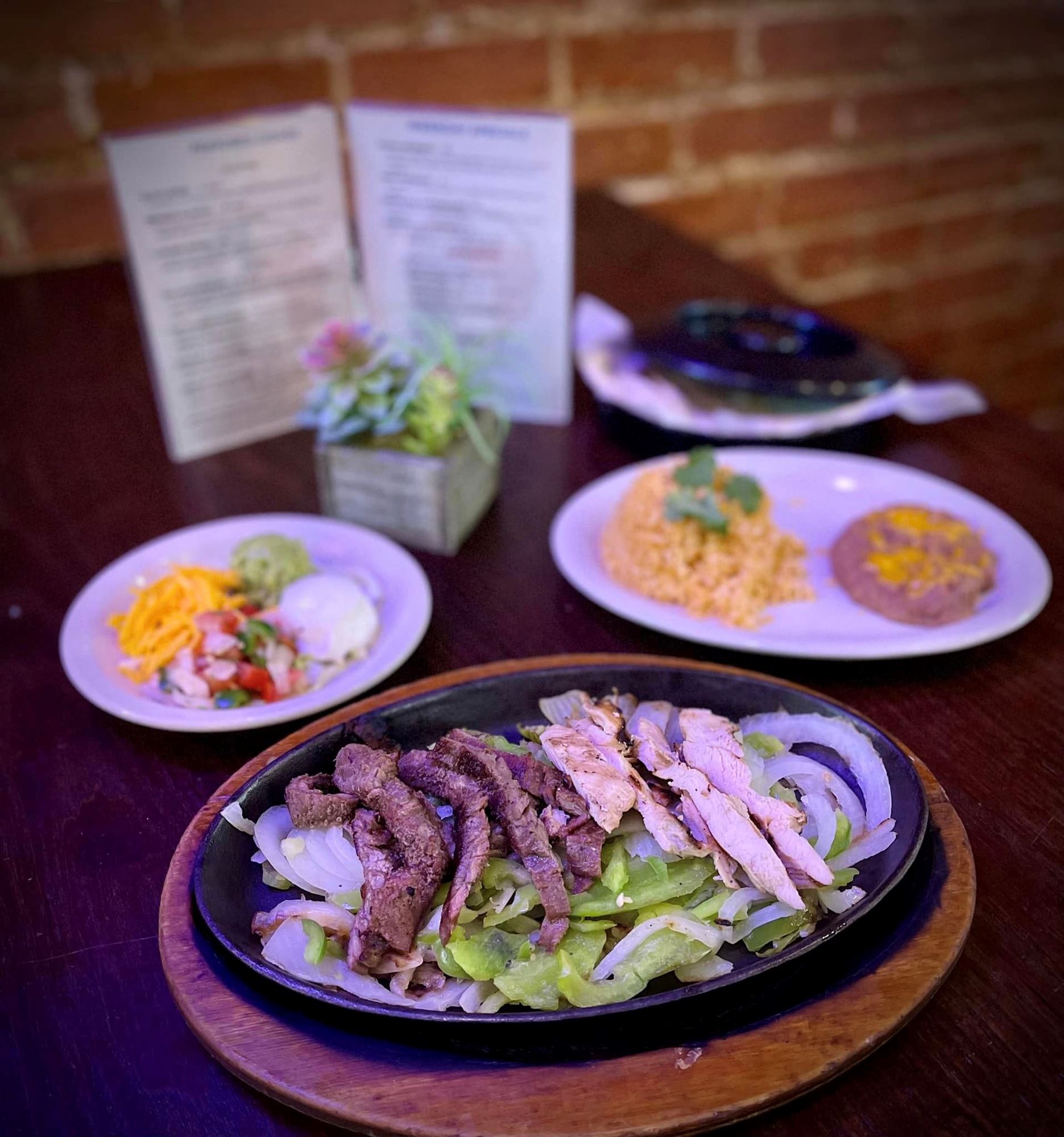 Dos Banderas Tex-Mex Cuisine