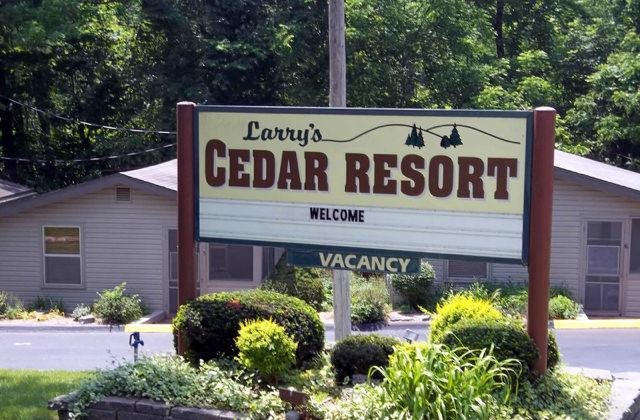 Larry's Cedar Resort