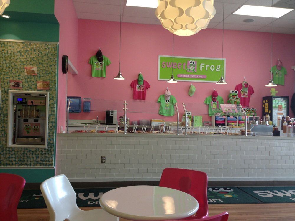 Sweet Frog - Staples Mill Rd