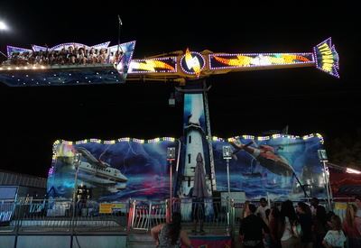 AMUSEMENT RIDES